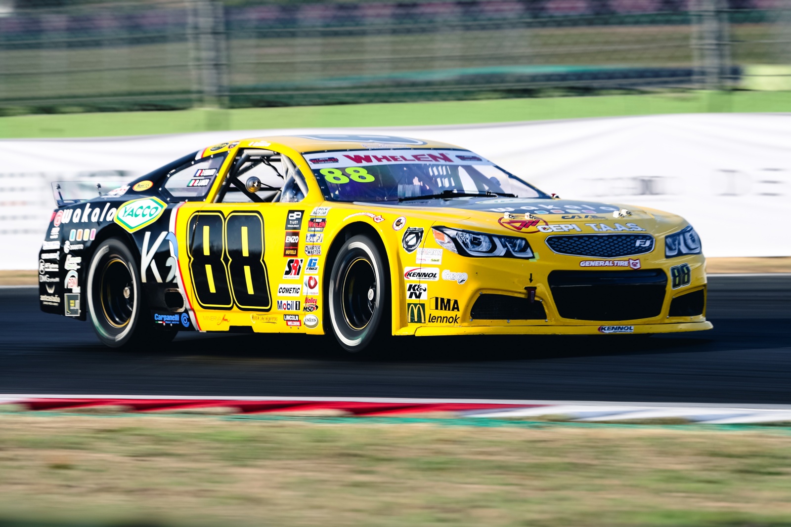 Euro Nascar – Max Lanza começa o fim de semana com um Top10 duplo ...