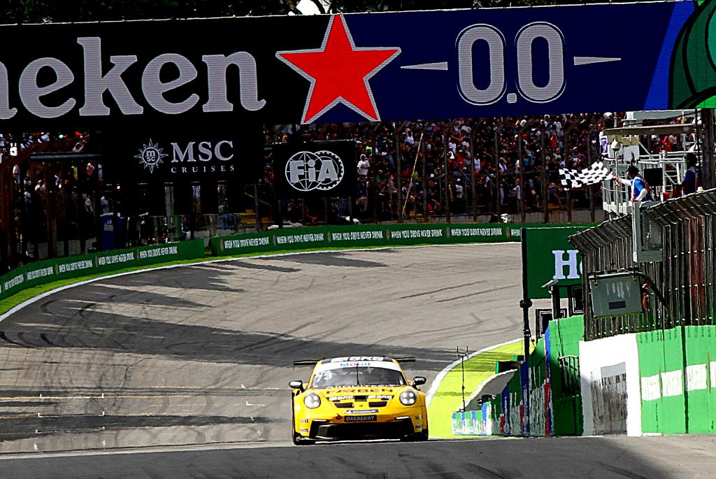 Porsche – Mais jovem campeão de Porsche no mundo, Enzo Elias representa ...