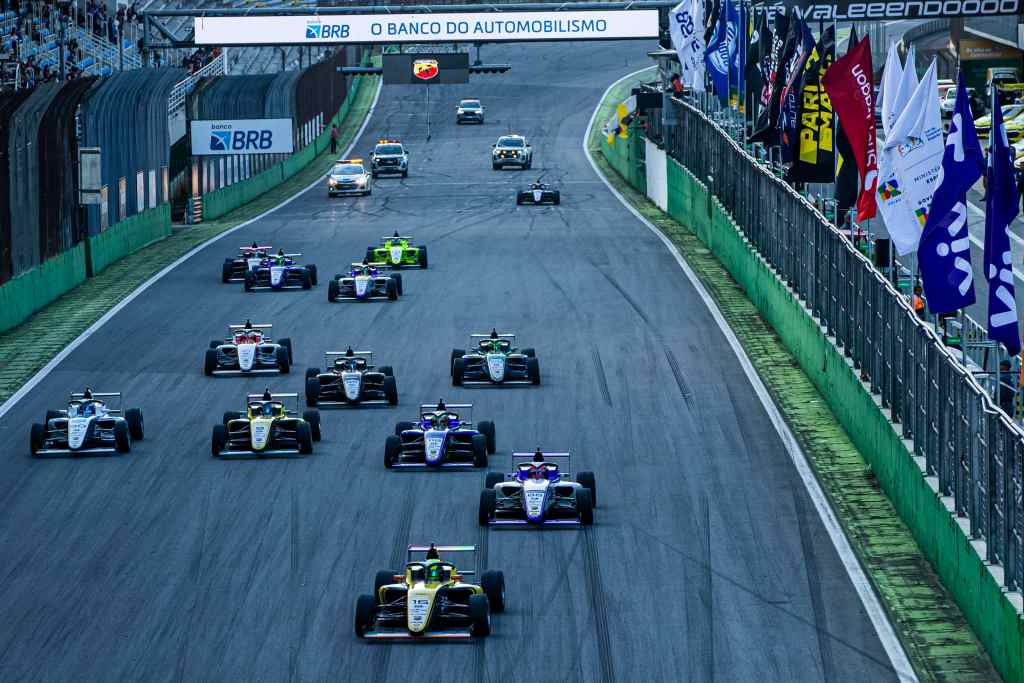 F4 – BRB Fórmula 4 Brasil faz preliminar do GP de São Paulo de Fórmula ...