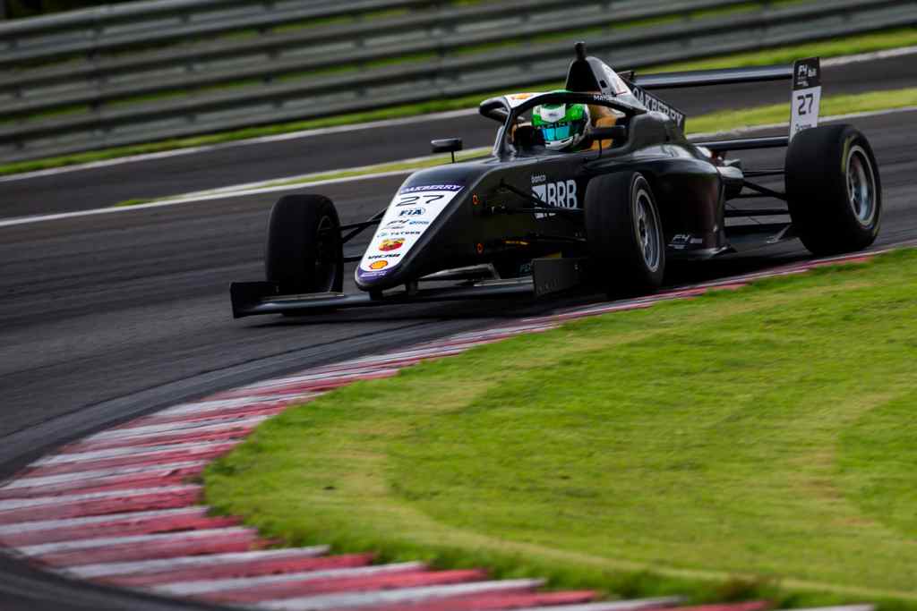 F4 – O piloto Matheus Ferreira estreia na F4 Brasil em preliminar do GP ...