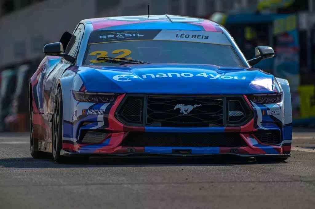Nascar Brasil – O piloto Léo Reis acelera no novo circuito oval de ...
