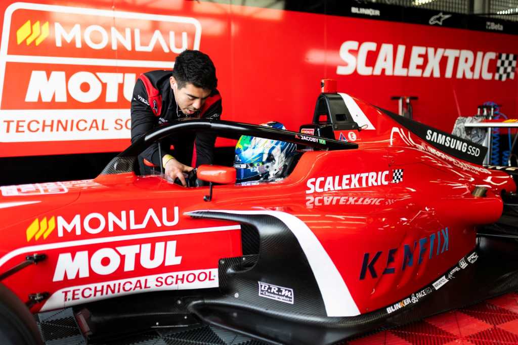 F4: Alexander Jacoby retorna à F4 Espanhola com um novo parceiro de ...